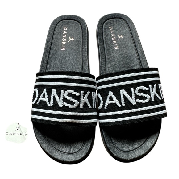 Danskin | Shoes | Nwtdanskin Black And White Slide Sandals Size 8 ...